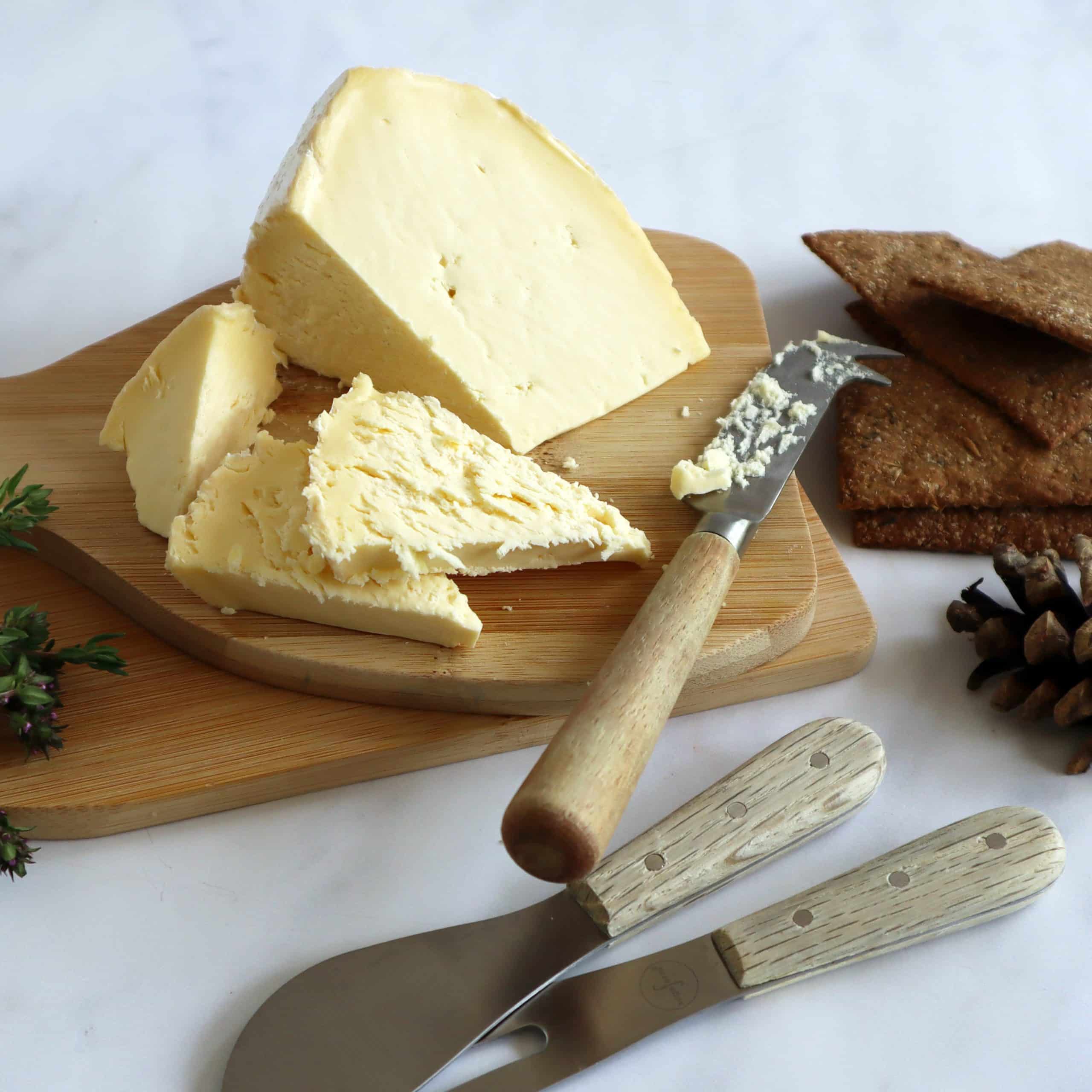 The Essential Devon Cheeseboard Hamper | Sharpham Cheese